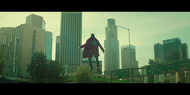 BAZZI WYDAJE DEBIUTANCKI ALBUM COSMIC